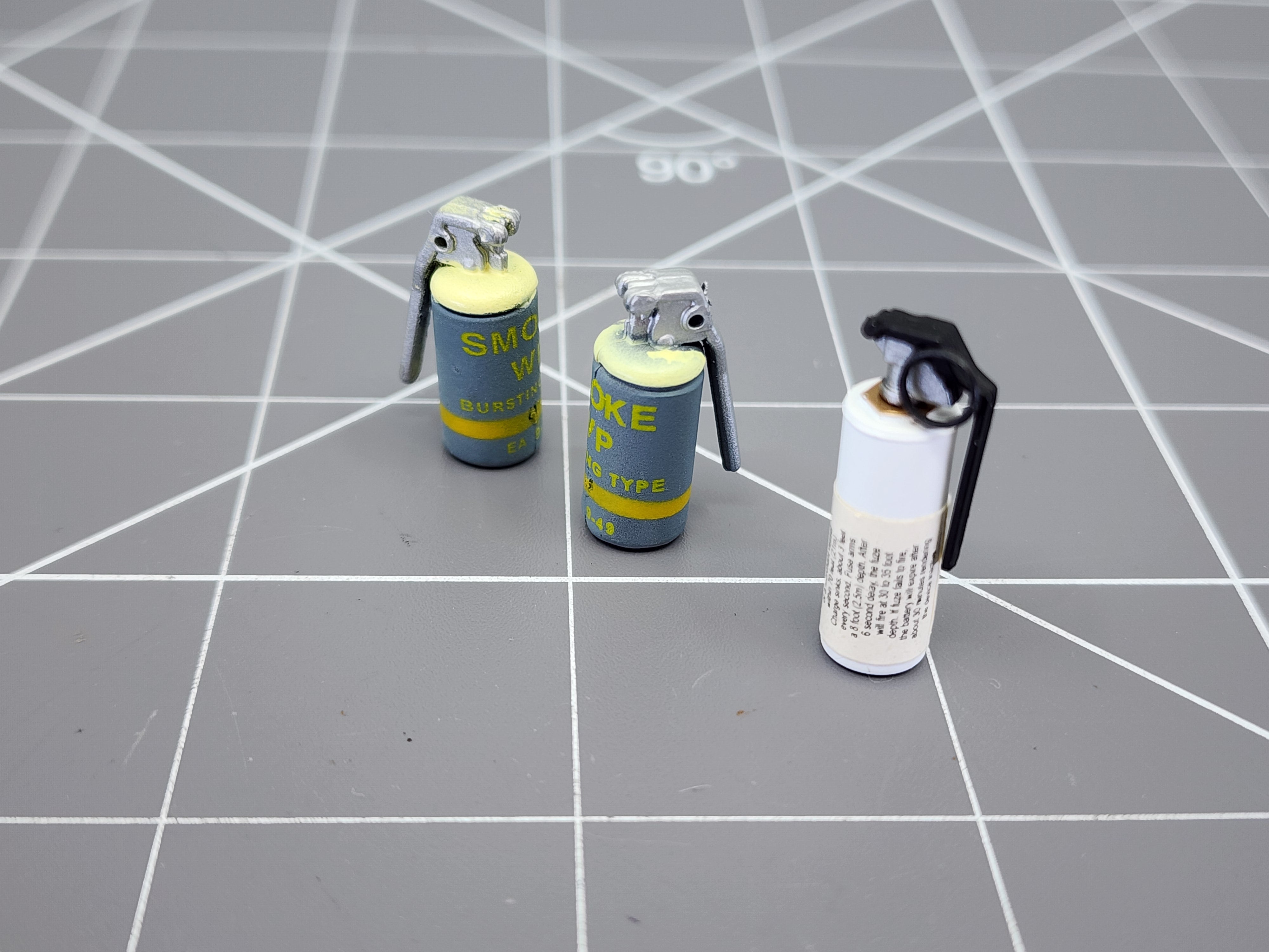 BAM 1/6 Smoke & Simulator Grenade Set – BlackOpsToys