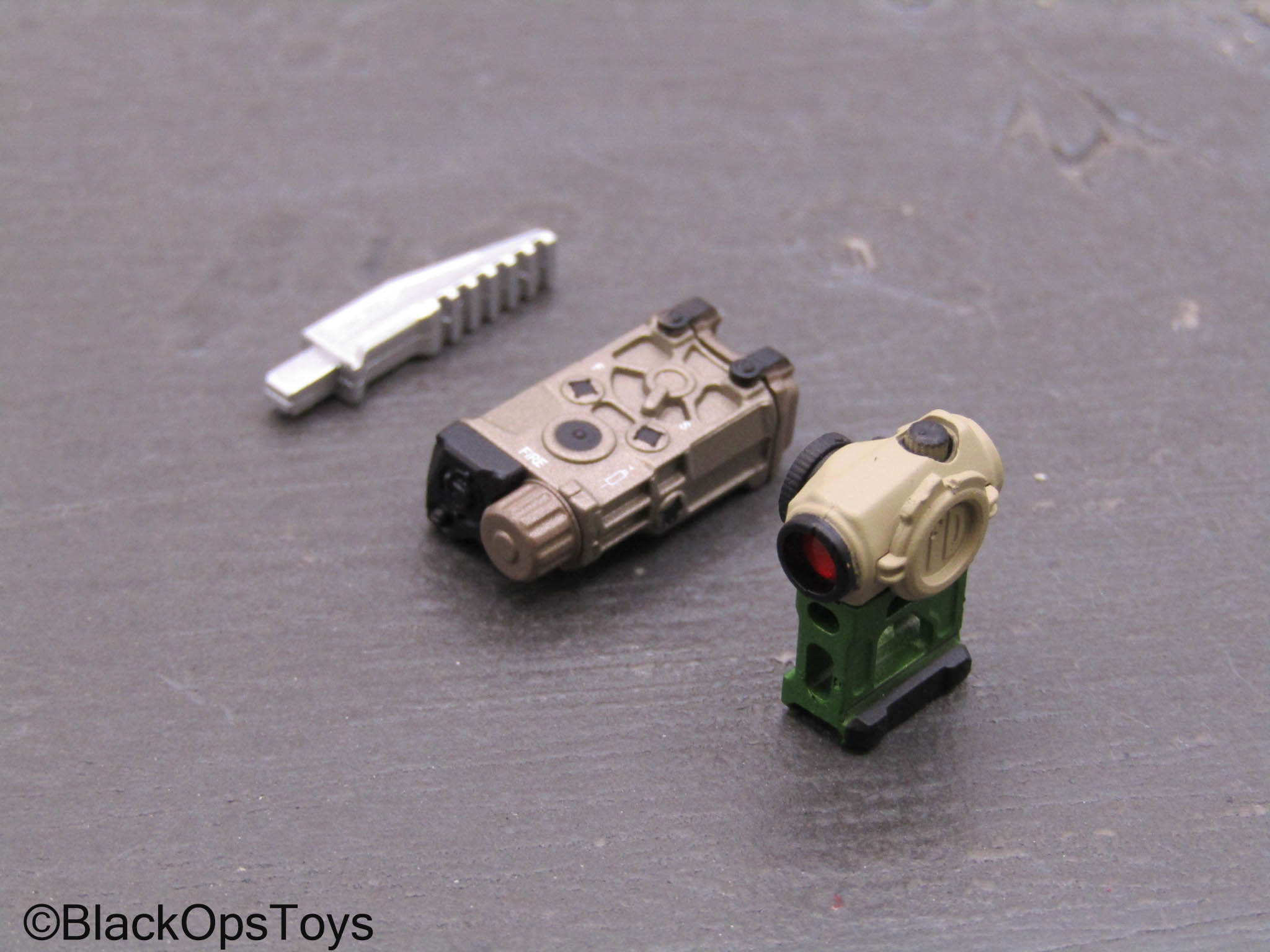 PMC - Tan Red Dot Sight w/PEQ & Rail – BlackOpsToys