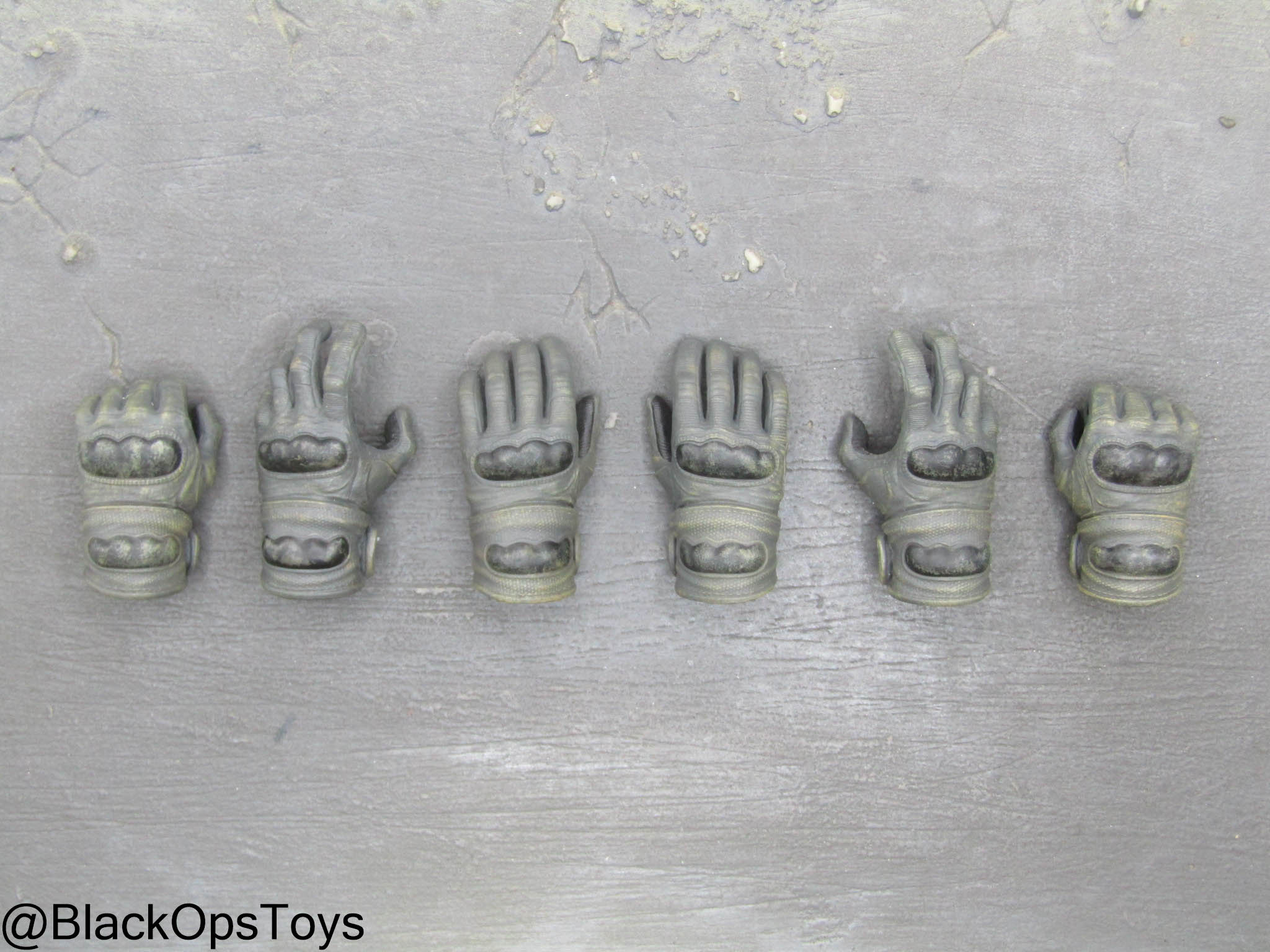 Dune - Paul Atreides - Gloved Hand Set (x6) – BlackOpsToys