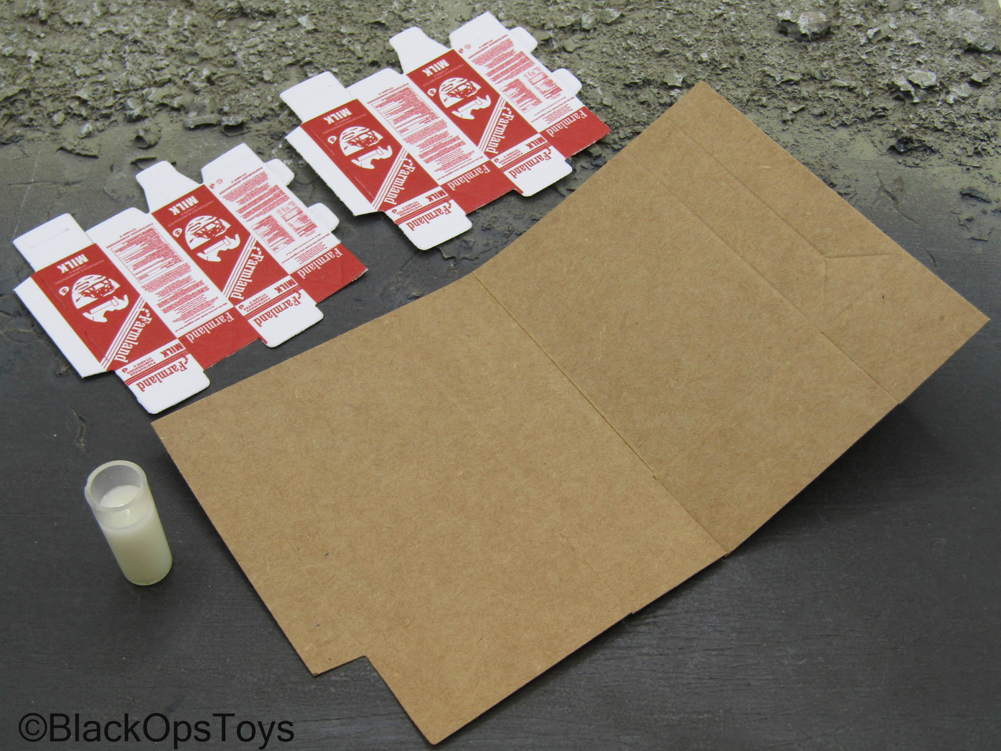 Léon The Professional - Milk Cartons w/Box & Glass Of Milk – BlackOpsToys