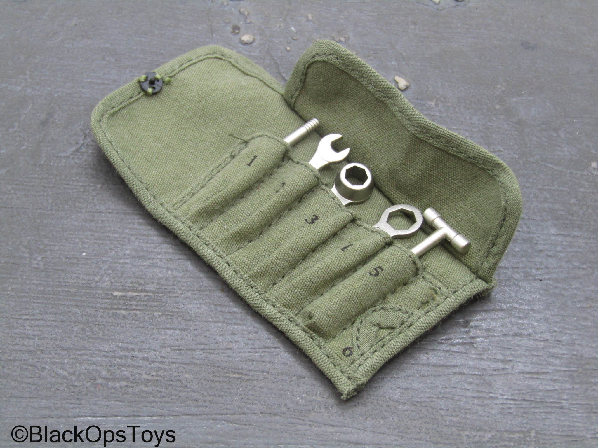 Fury - Sherman Tank Loader - M10 Tool Roll w/Tools – BlackOpsToys