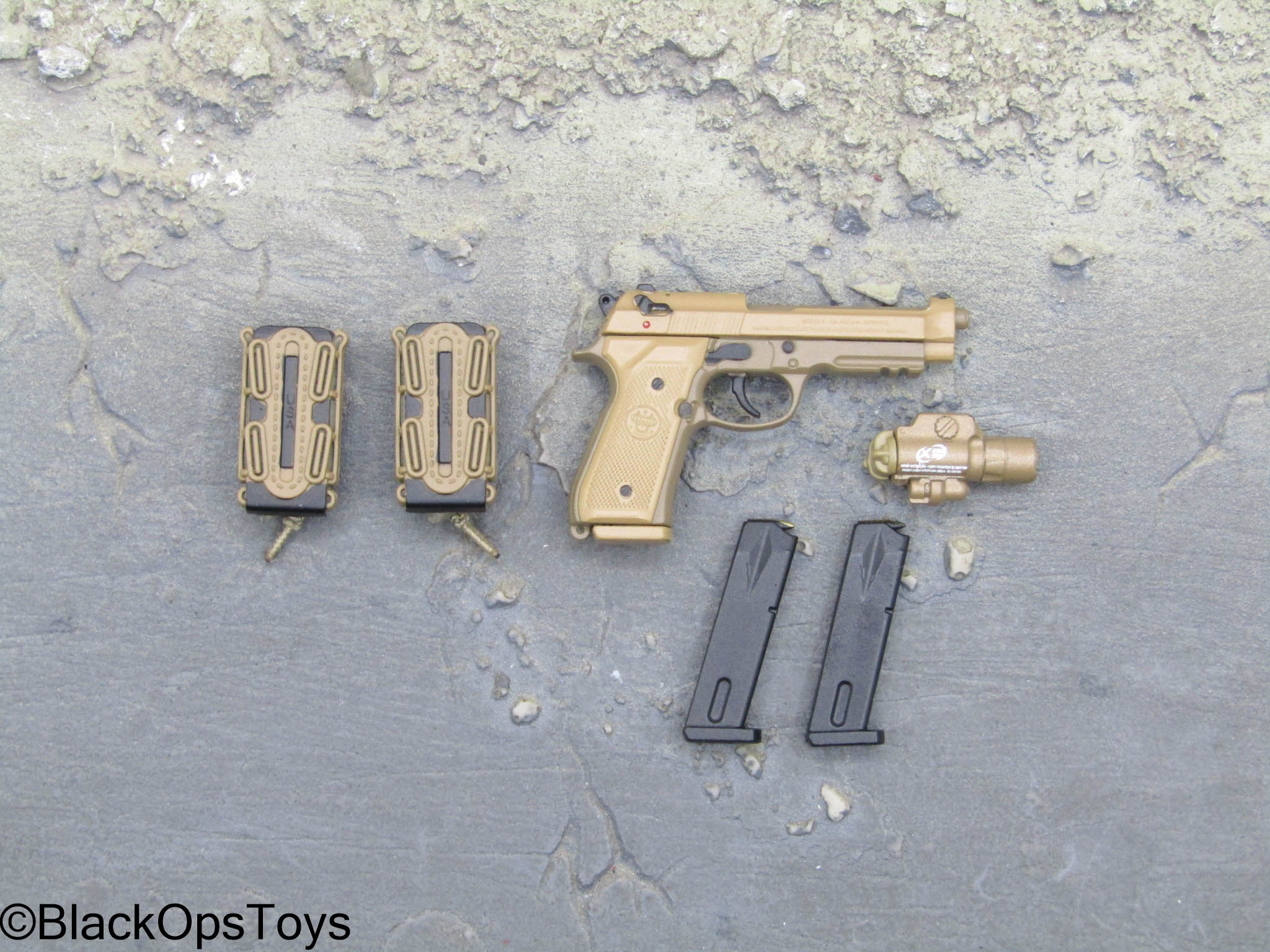 PMC Weapon Set F Ver. B - Tan M9 Pistol Set – BlackOpsToys