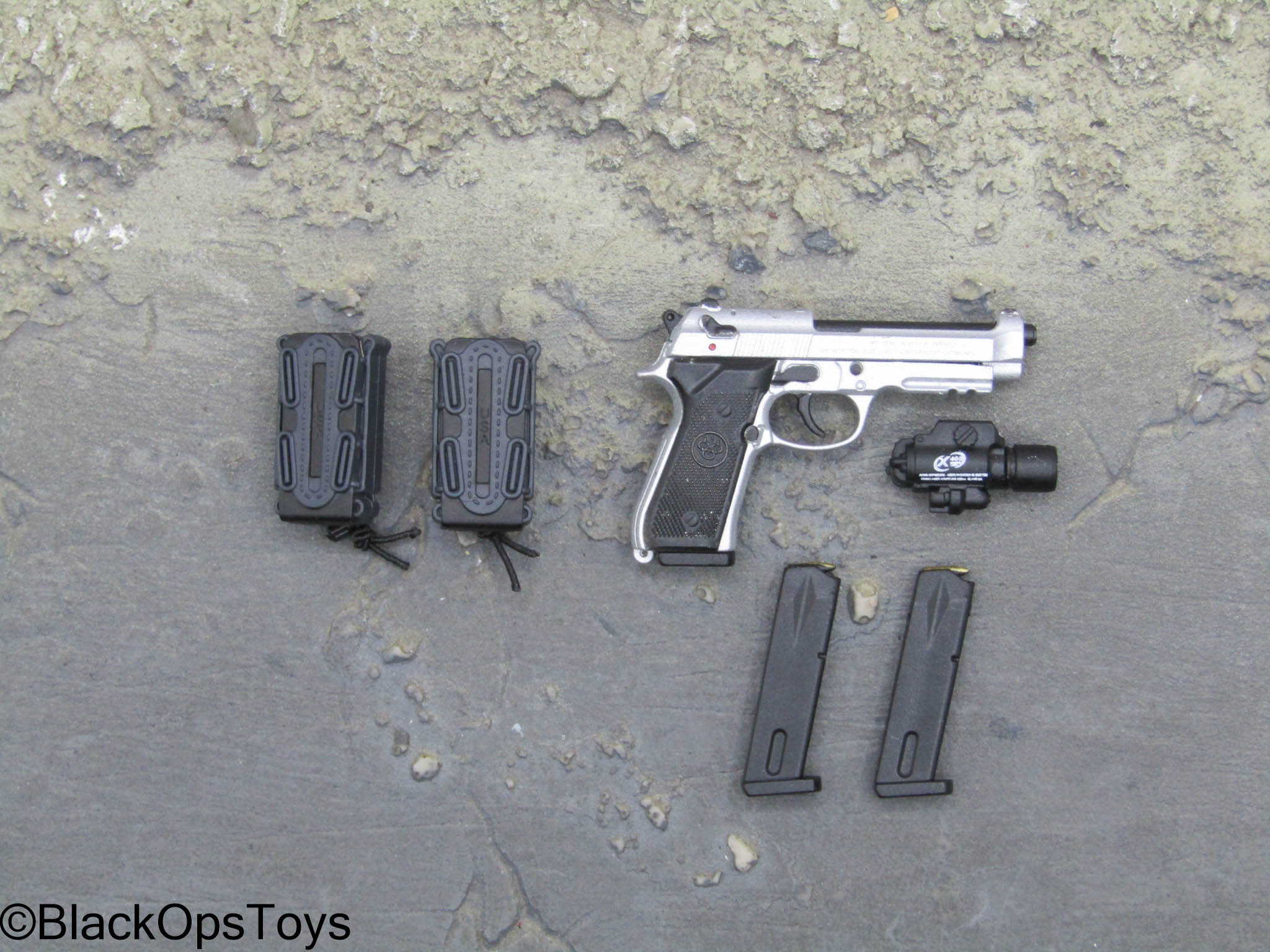 PMC Weapon Set F Ver. C - Silver-Colored M9 Pistol Set – BlackOpsToys