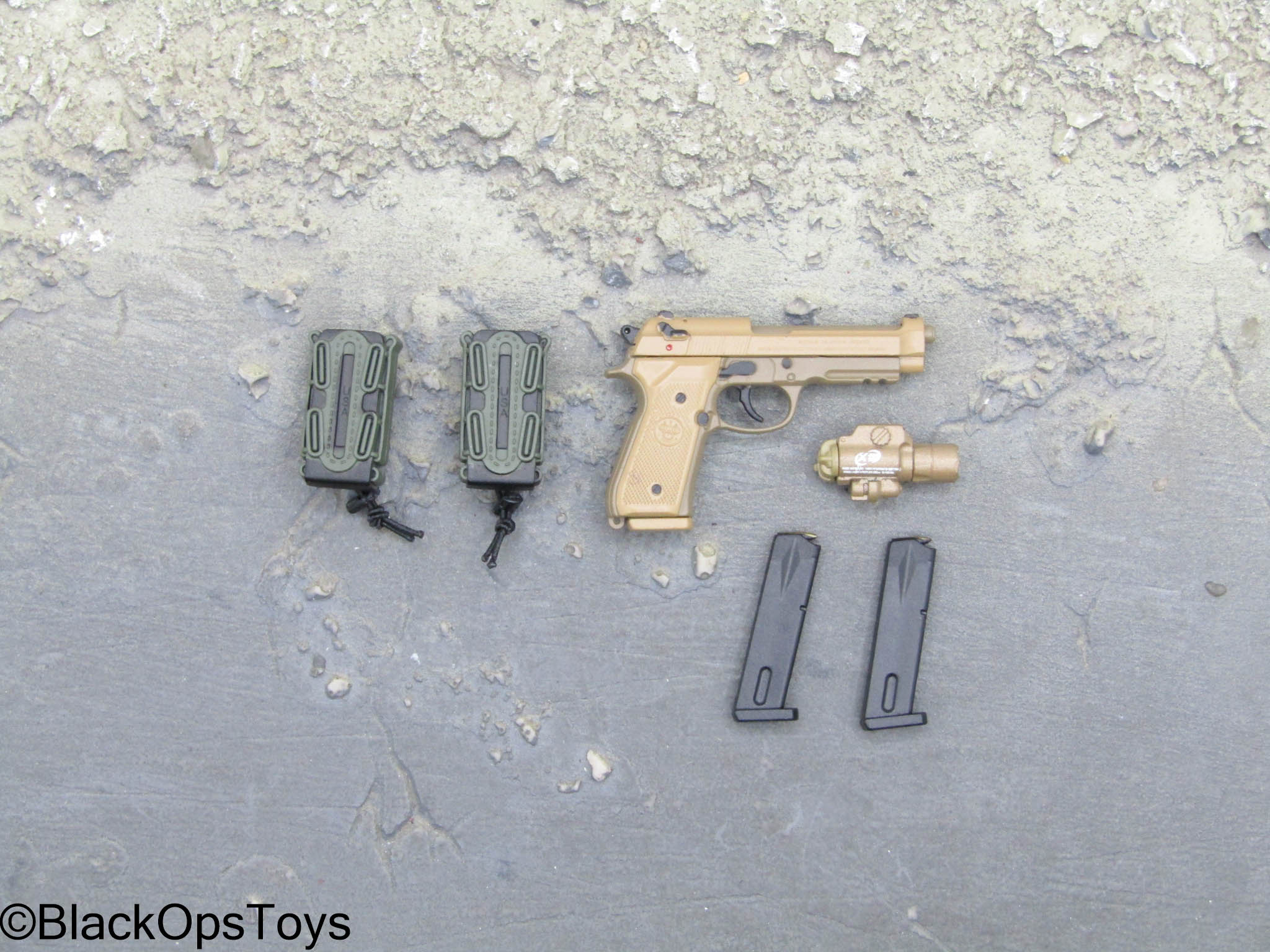PMC Weapon Set F Ver. D - Tan M9 Pistol Set – BlackOpsToys