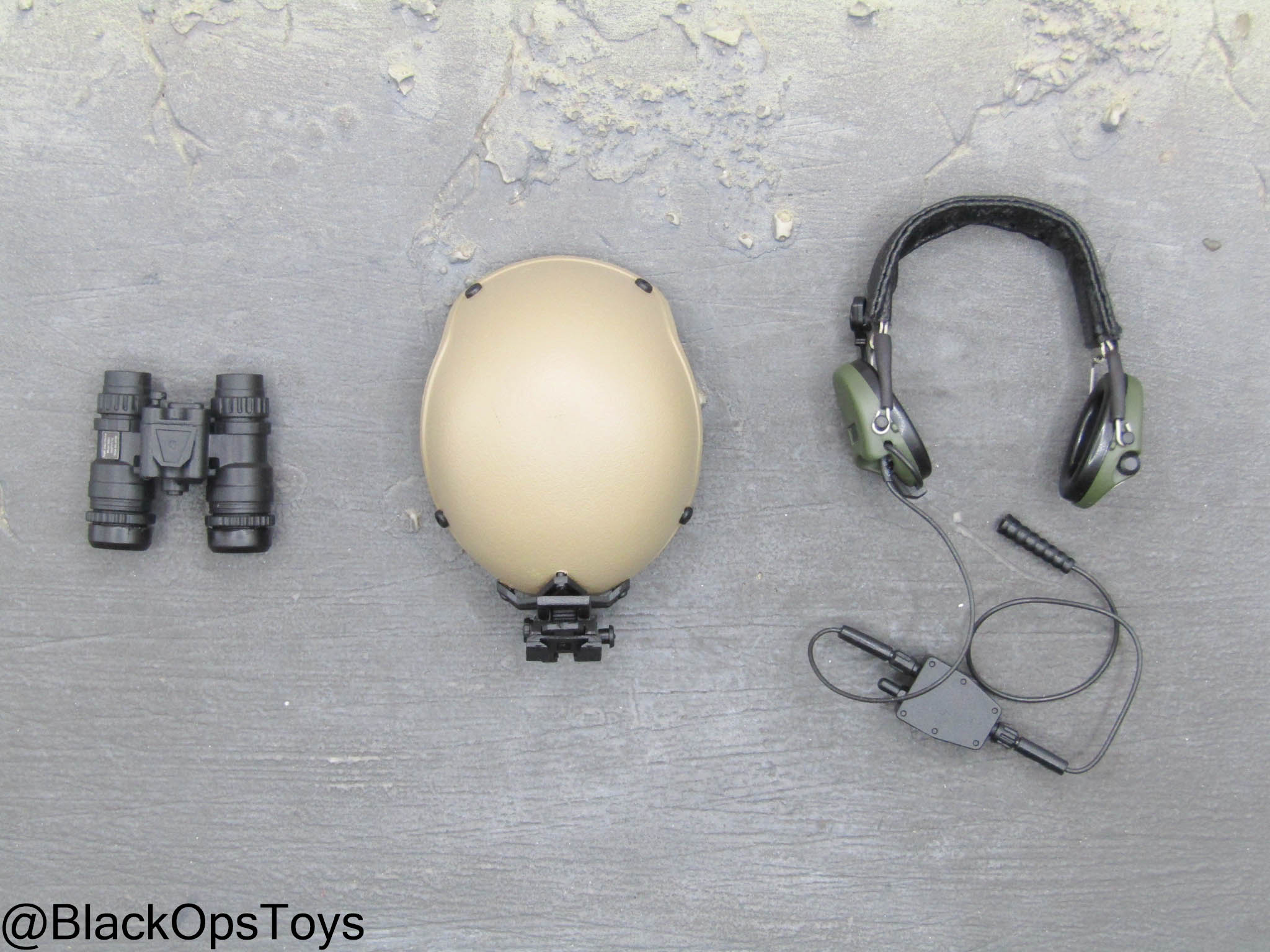 NSW Sniper Collection Pt II - Tan Helmet w/NVG & Headset – BlackOpsToys