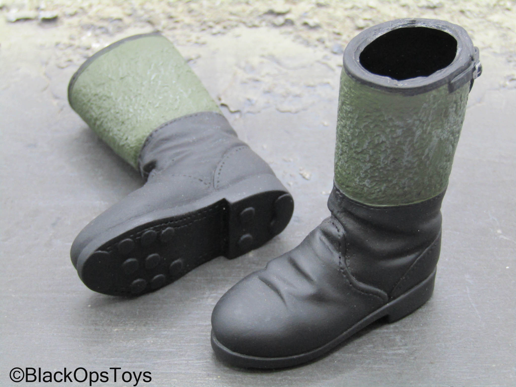 WWII German - Black Boots w/Green Gaiters (Foot Type) – BlackOpsToys