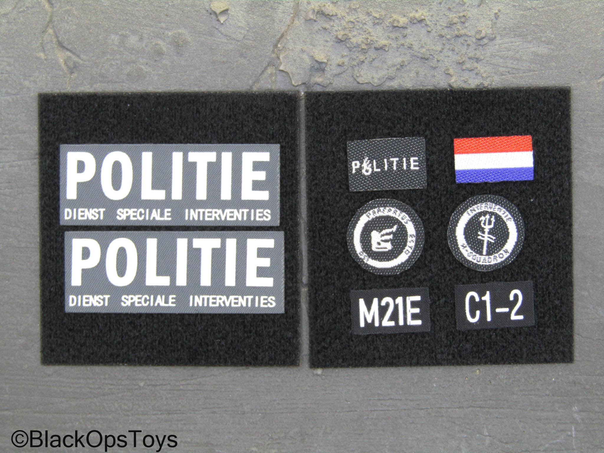 Dutch DS1 Riot Shield Version - Patch Set – BlackOpsToys