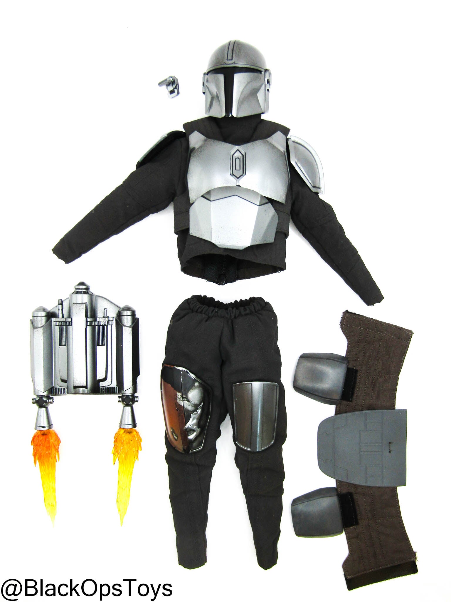 The Mandalorian Deluxe - Armored Uniform Set w/Jetpack – BlackOpsToys