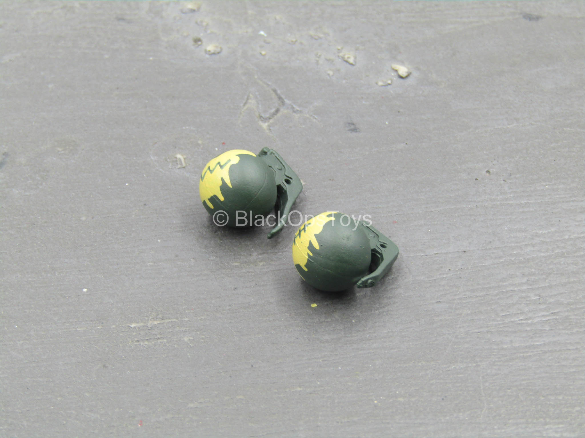 Clown Queen - Frag Grenades – BlackOpsToys