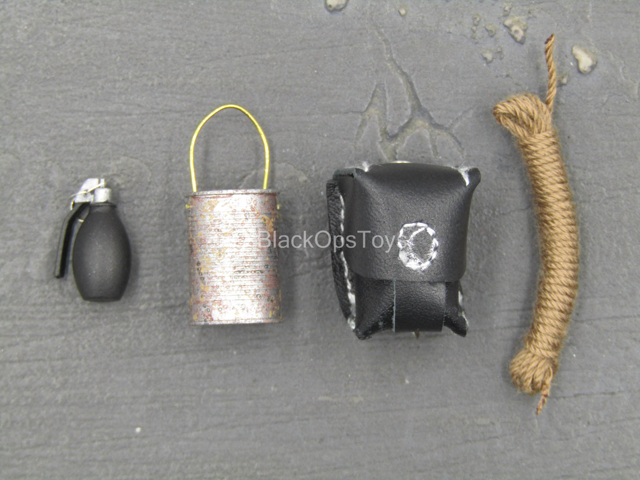 Vietnam - Viet Cong Female Soldier - Booby Trap Set – BlackOpsToys