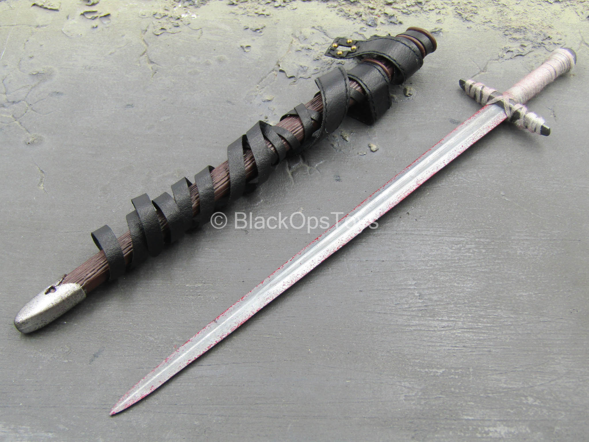 Macbeth - Metal Bloody Sword w/Brown Sheath – BlackOpsToys