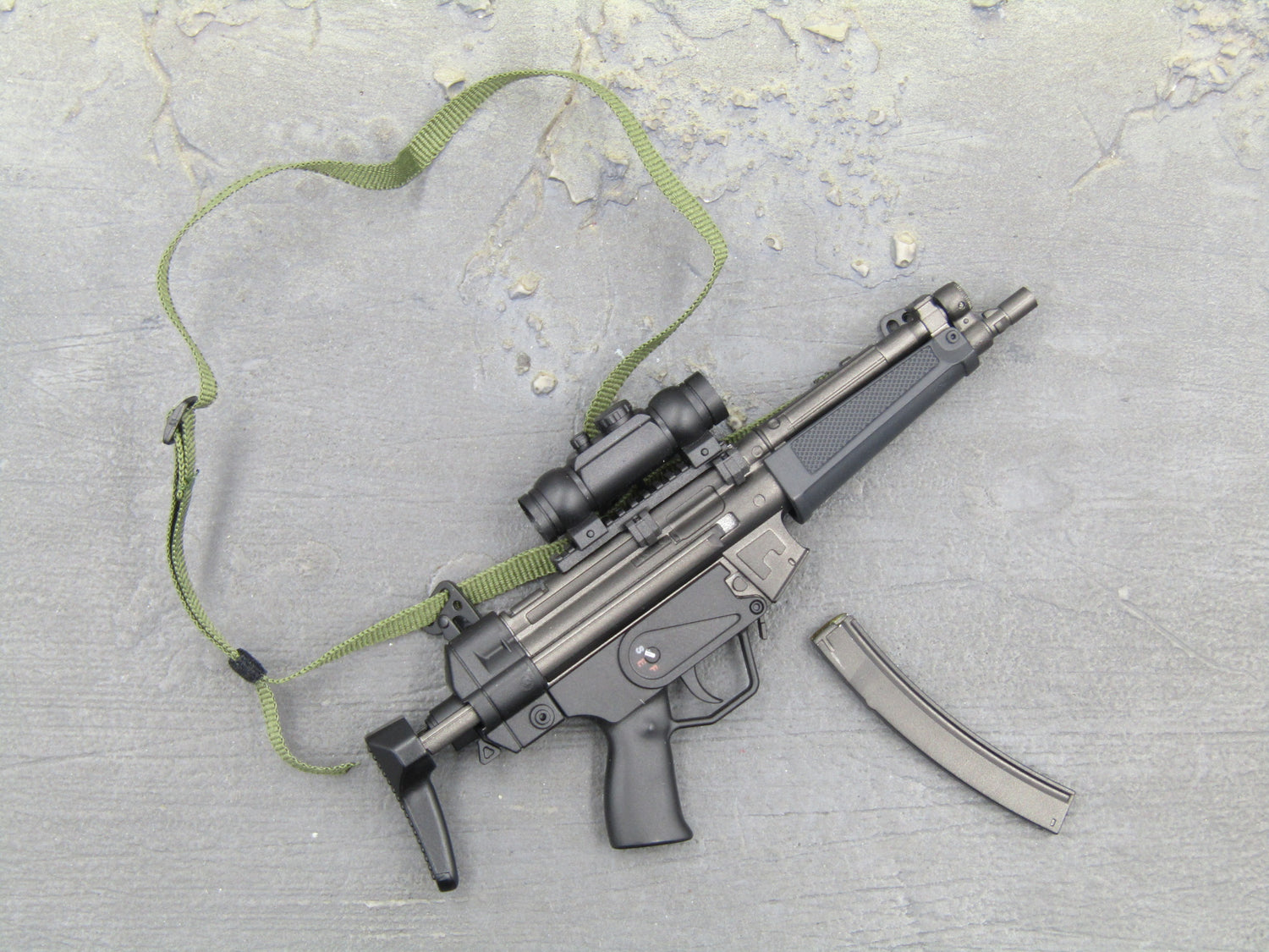 Resident Evil 2 - Leon Kennedy - LE 5 Submachine Gun w/Scope – BlackOpsToys