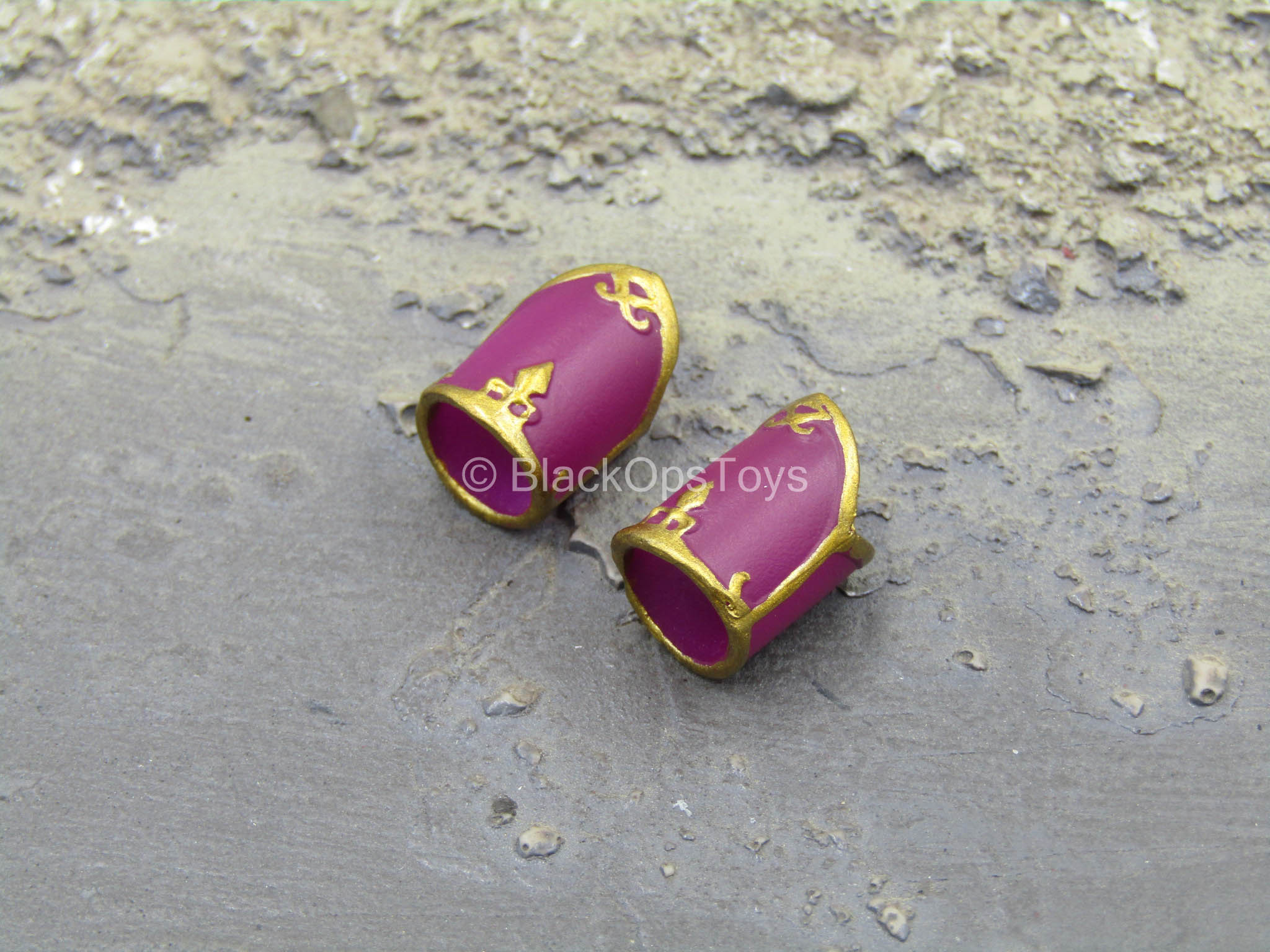 Three Kingdom Dynasty Warriors - Female Pink Wrist Gauntlets – BlackOpsToys