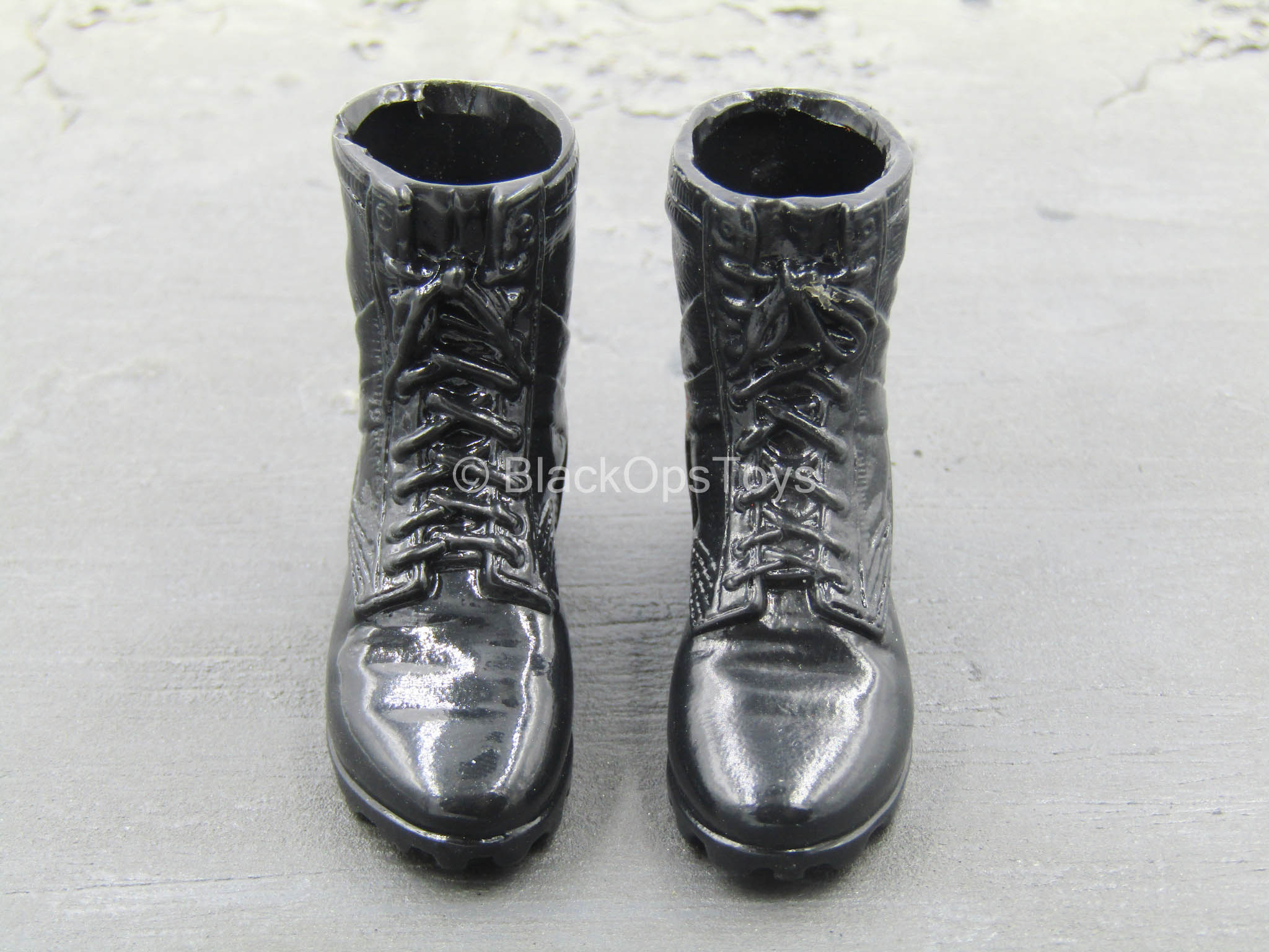 Terminator 2 - Sarah Connor - Black Combat Boots (Foot Type) – BlackOpsToys