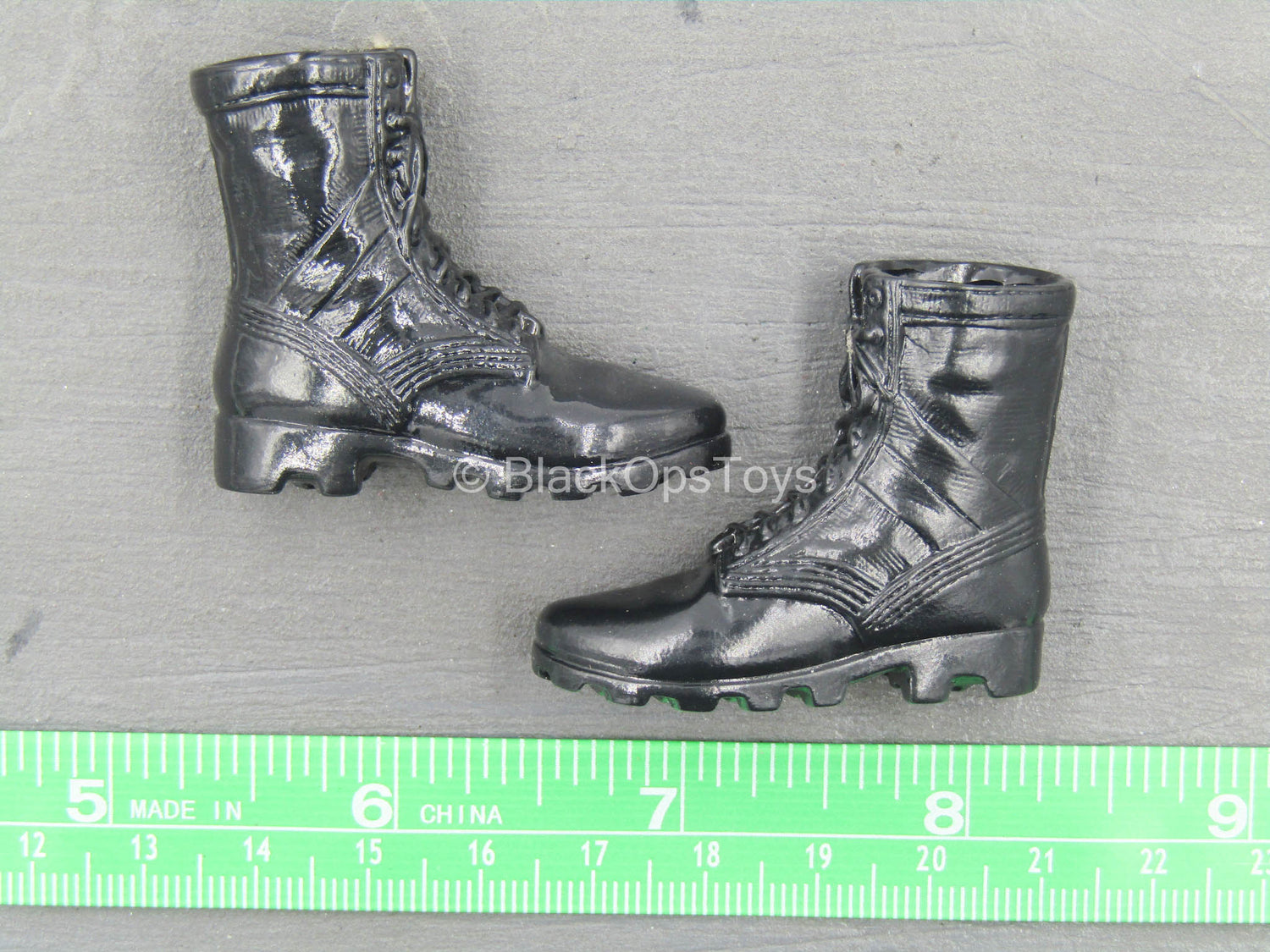 Terminator 2 - Sarah Connor - Black Combat Boots (Foot Type) – BlackOpsToys