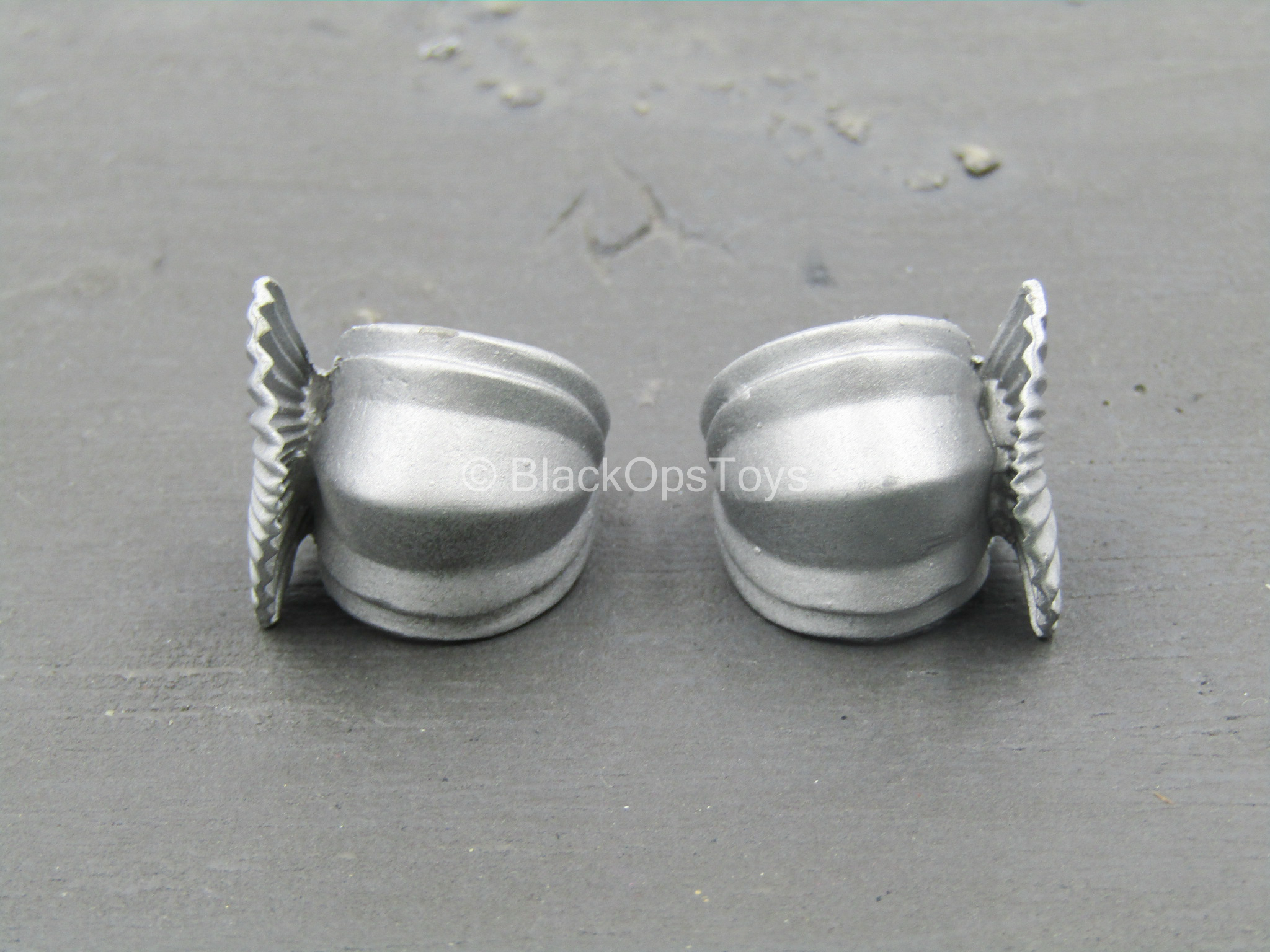 Crown Knight - Metal Elbow Pads – BlackOpsToys