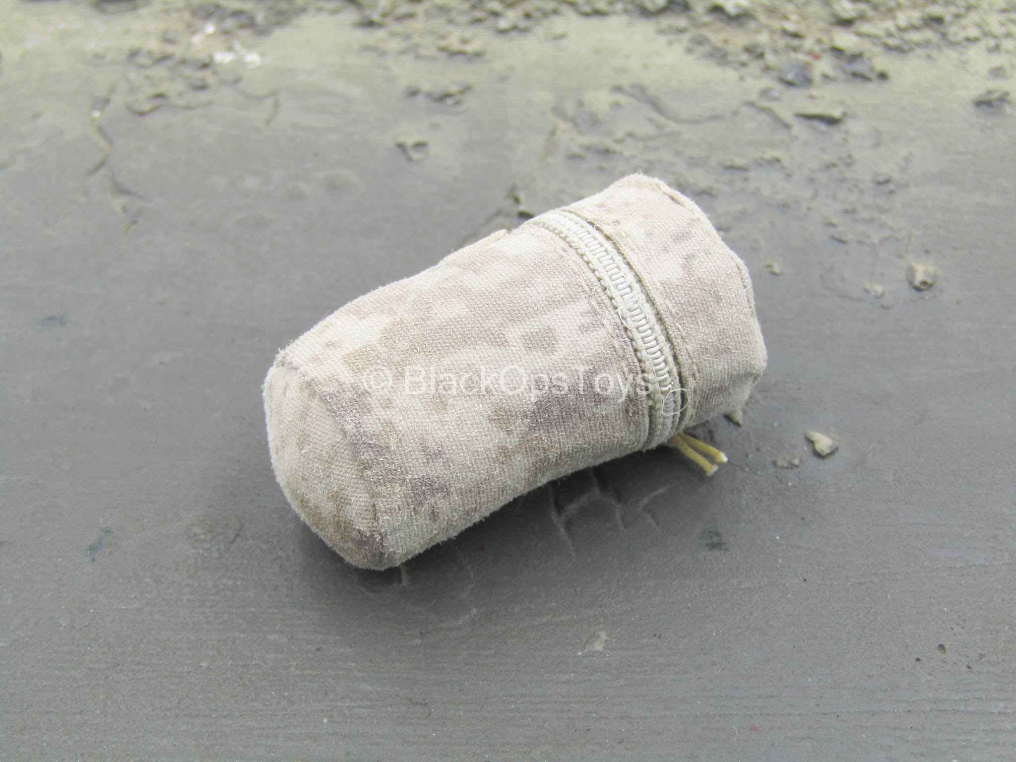 NSW Winter Warfare - AOR1 Snow Camo Spray MOLLE Multipurpose Pouch ...