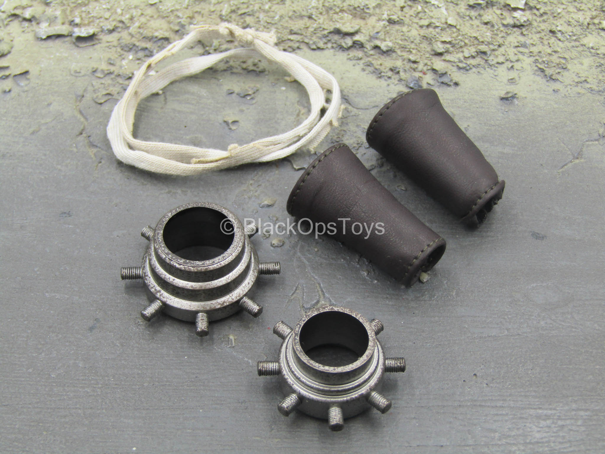 Cloud Strife - Gauntlet Set – BlackOpsToys