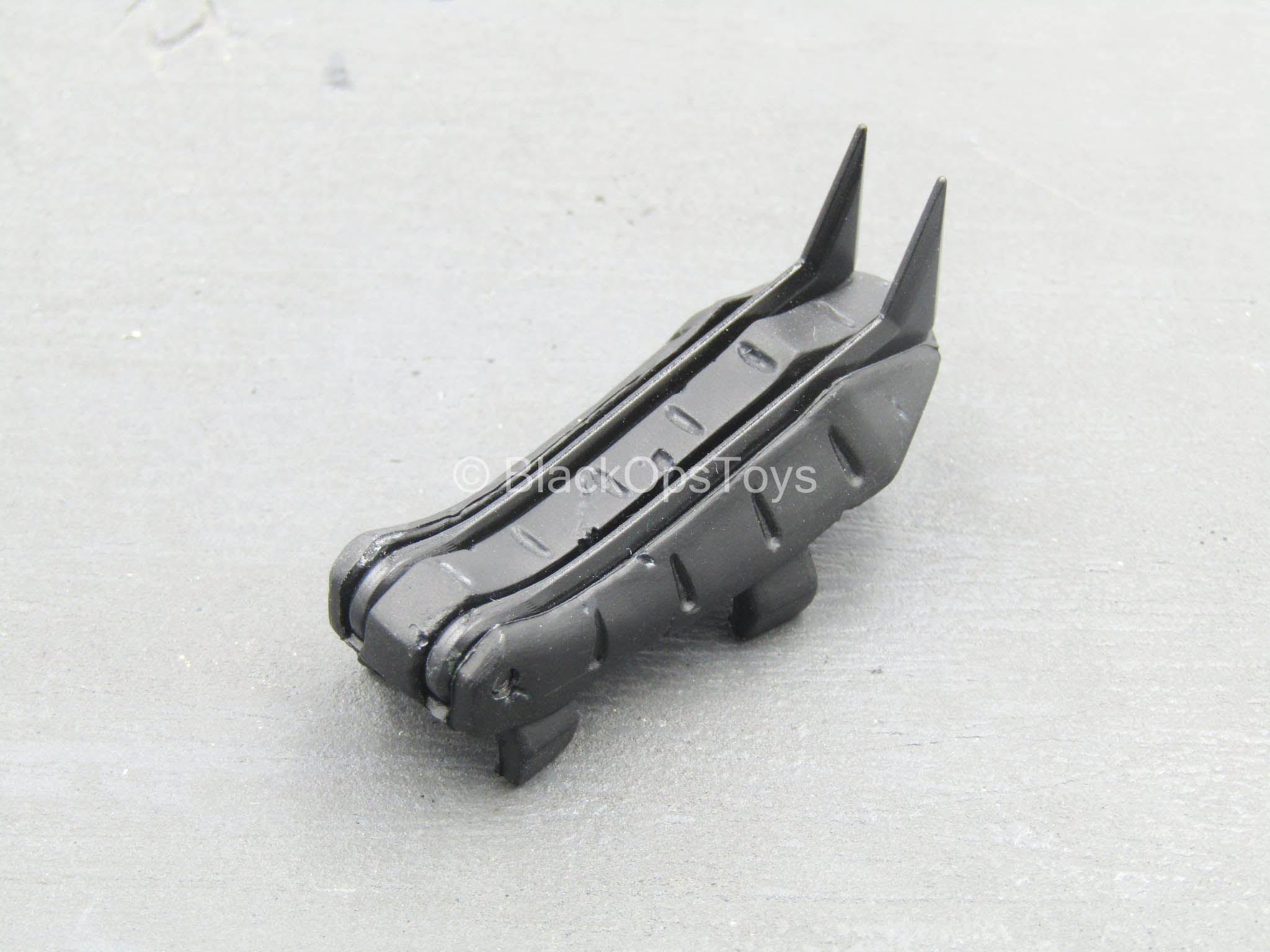 Batman Forearm Blades