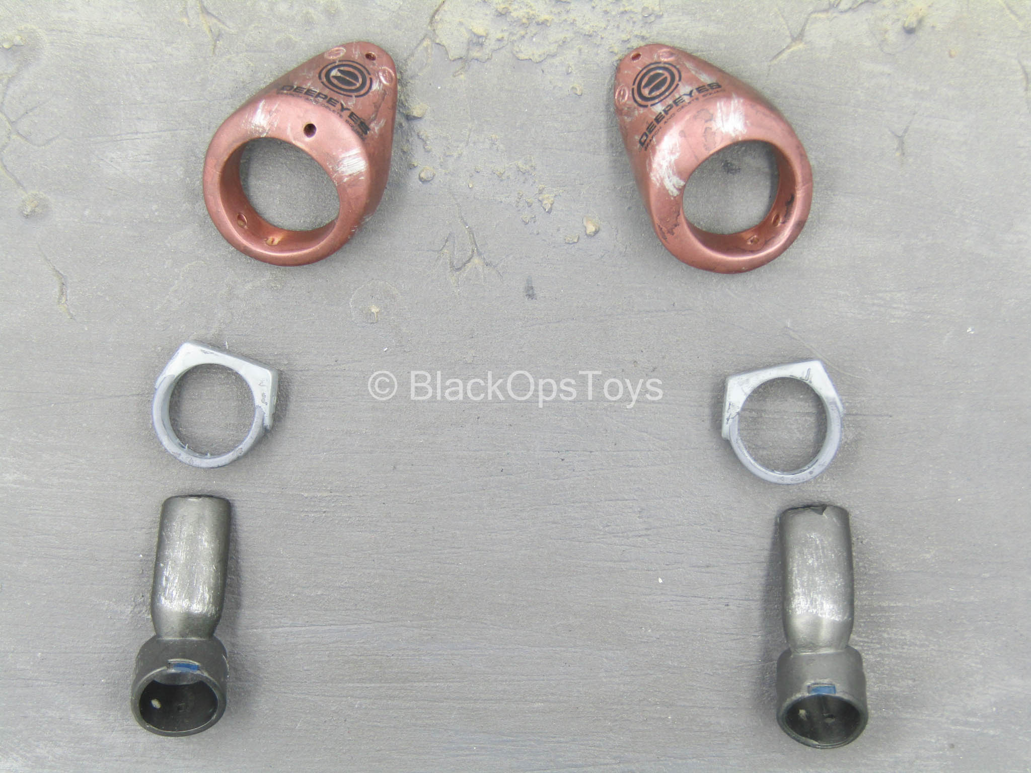 Final Fantasy - Red Arm Guard Set – BlackOpsToys