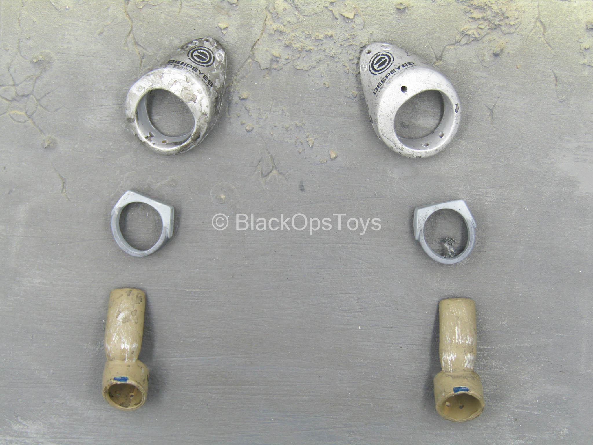 Final Fantasy - Grey Arm Guard Set – BlackOpsToys