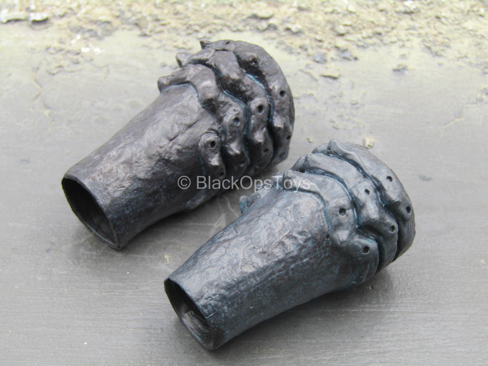 Lost Predator - Leg Armor – BlackOpsToys