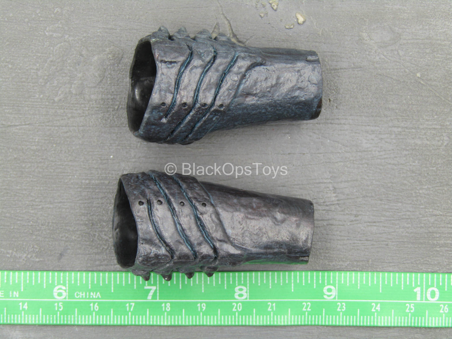 Lost Predator - Leg Armor – BlackOpsToys