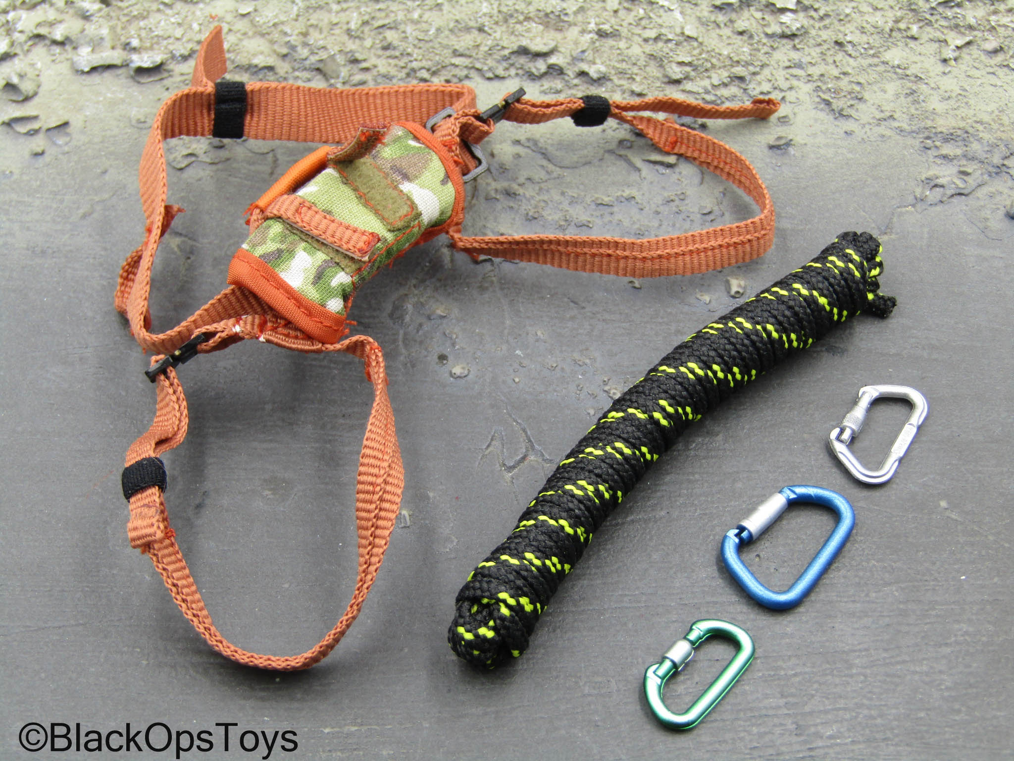 Soldier Story - Climbing & Rappeling Harness w/Rope & Carabiners ...