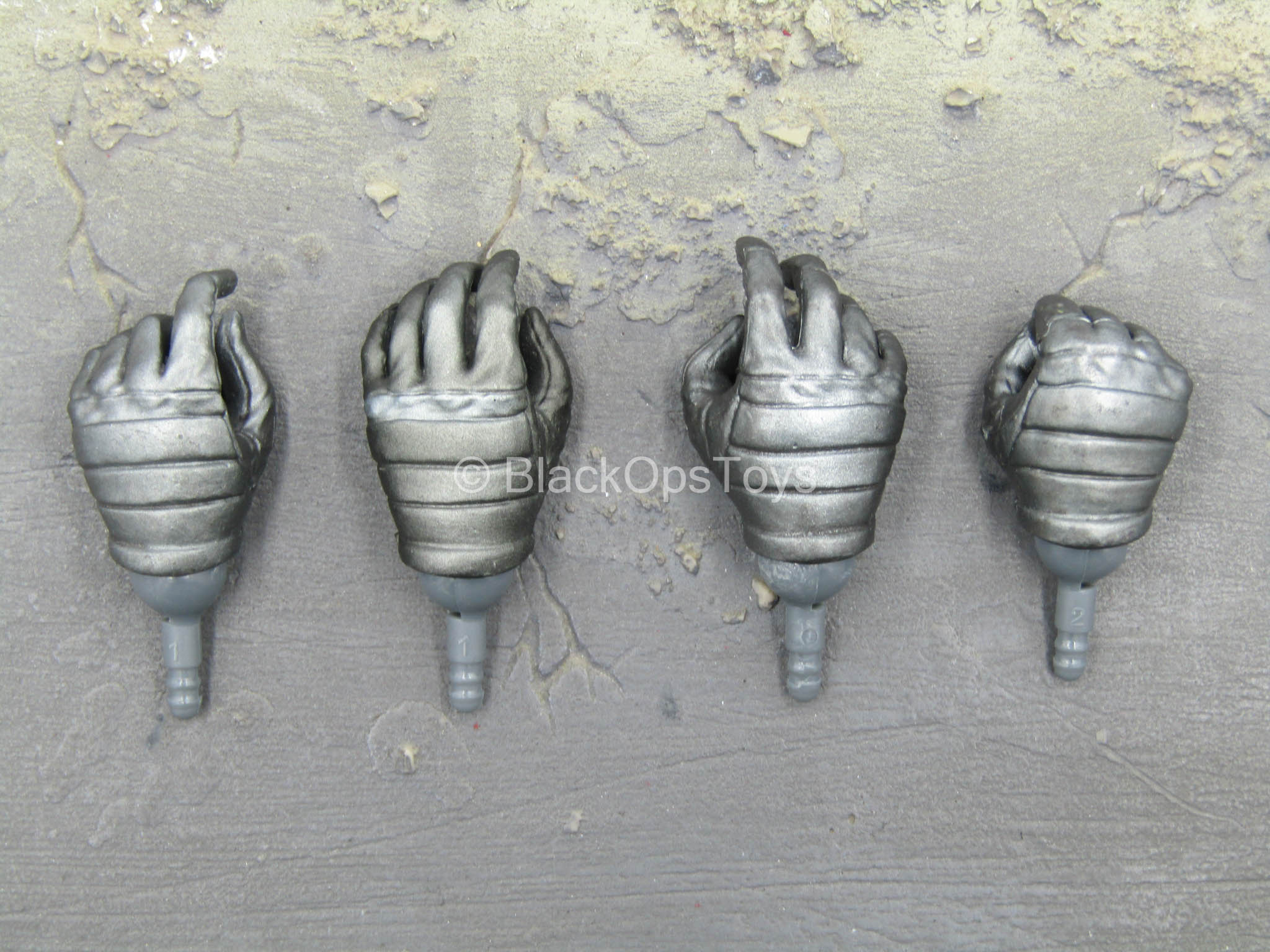 Half-Life 2 - Gordon Freeman - Male Gloved Hand Set Type 2 – BlackOpsToys