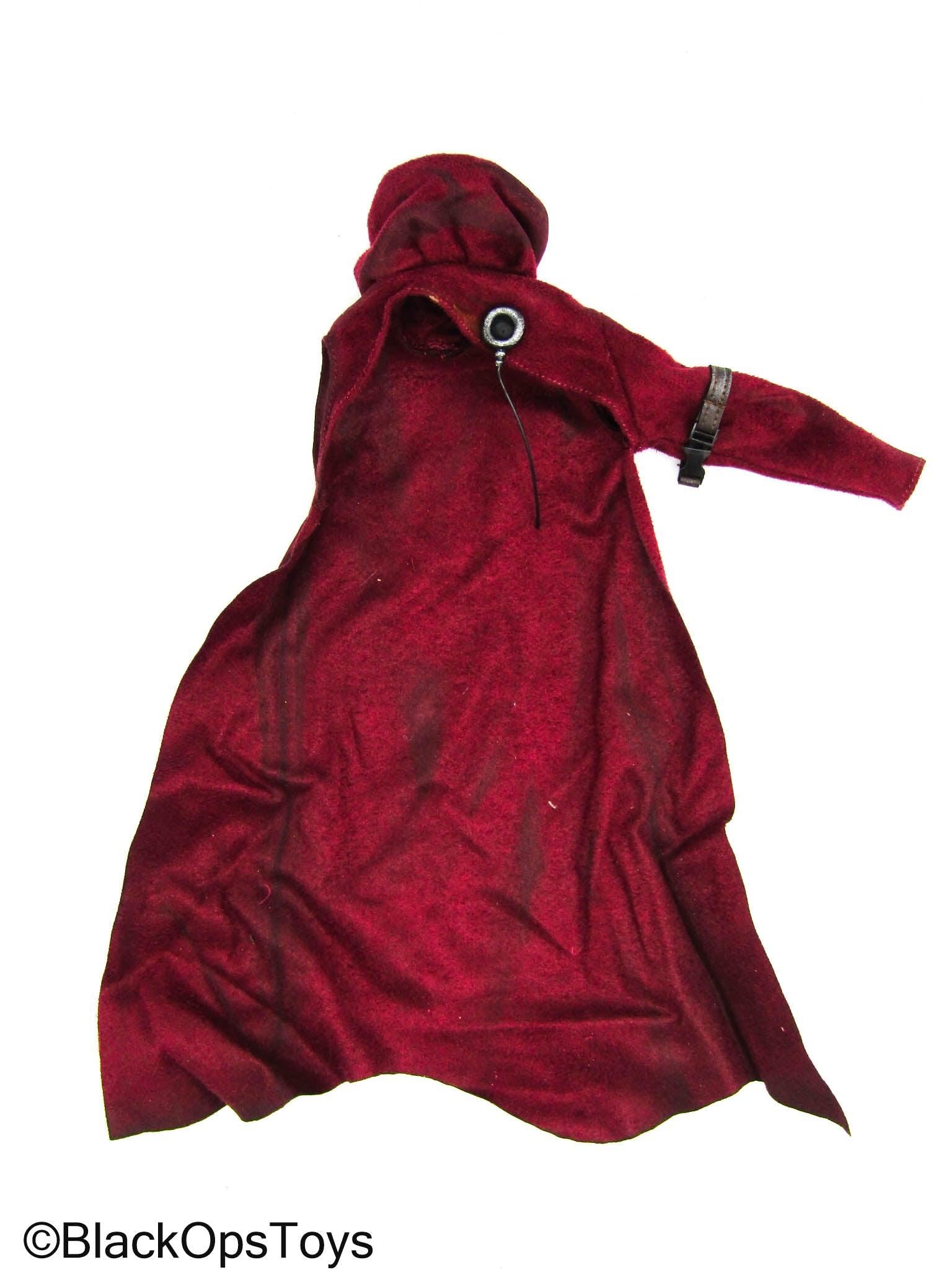 Outlaws Of The Marsh - Red One Armed Cloak – BlackOpsToys