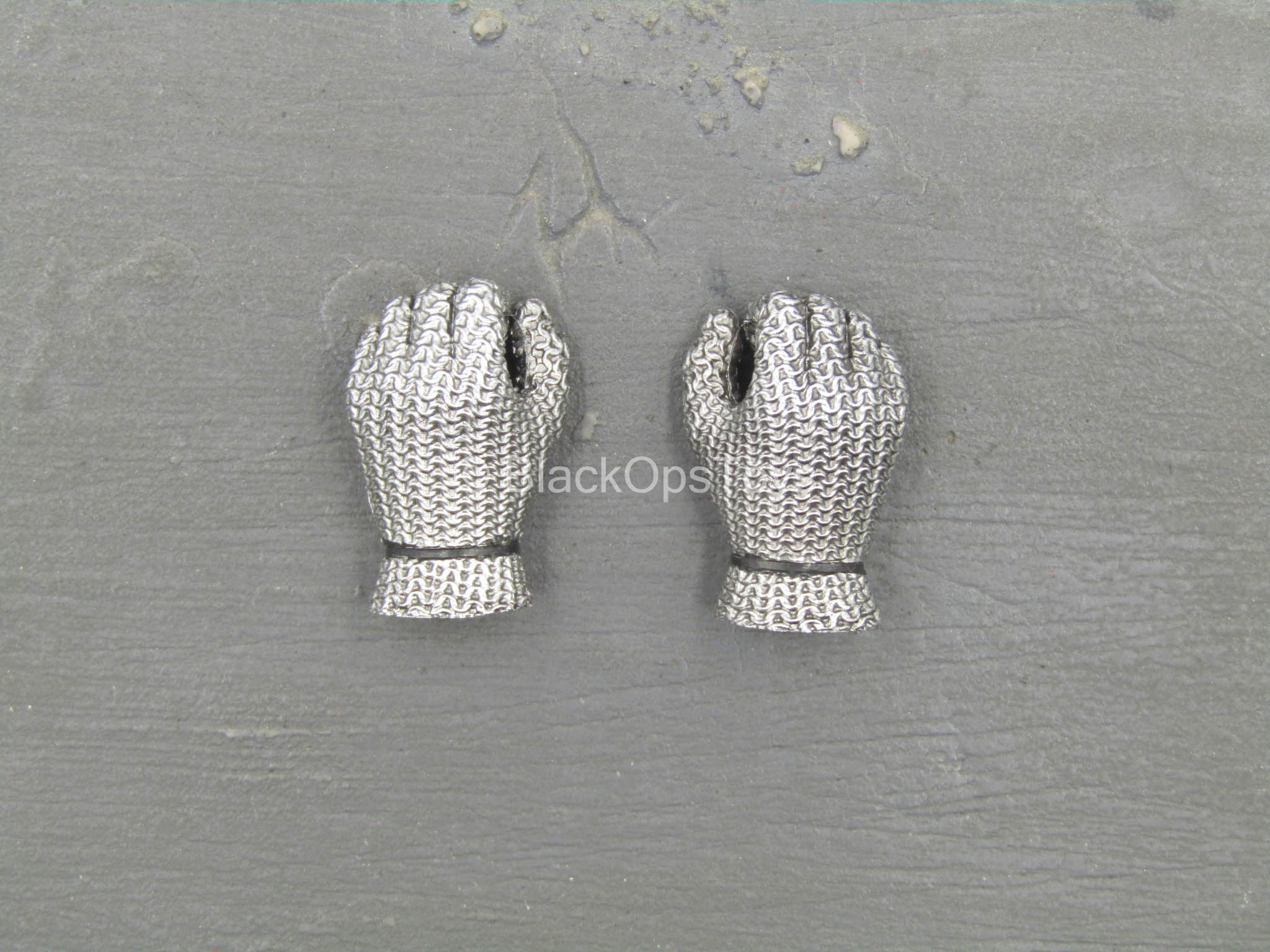 Female Samurai - Chainmail Sword Holding Hand Set – BlackOpsToys