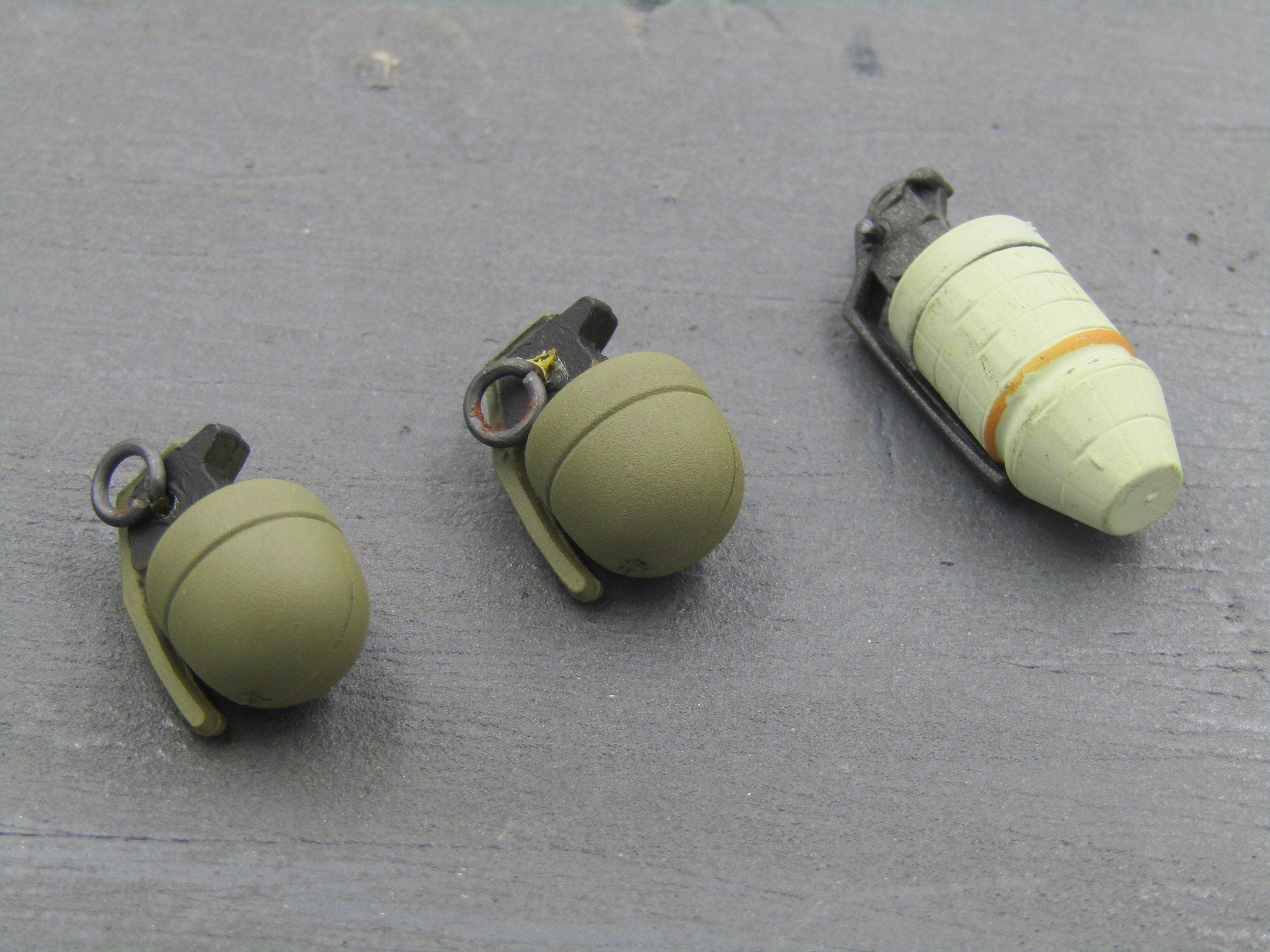 US ARMY - Vietnam 1st Lt Longgrear - Grenade Set (x3) – BlackOpsToys