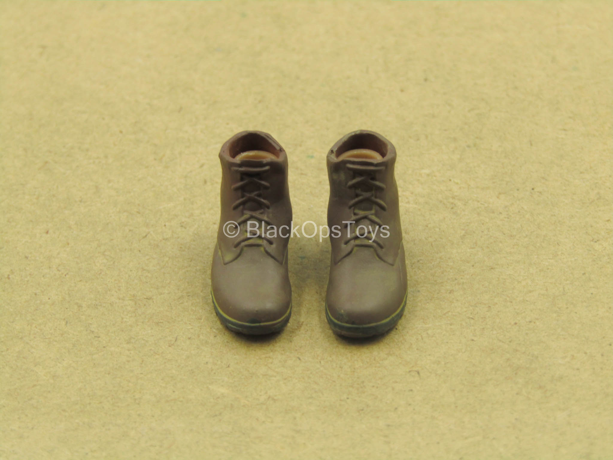 1/12 - Terminator Dark Fate - T-800 - Brown Boots (Peg Type) – BlackOpsToys