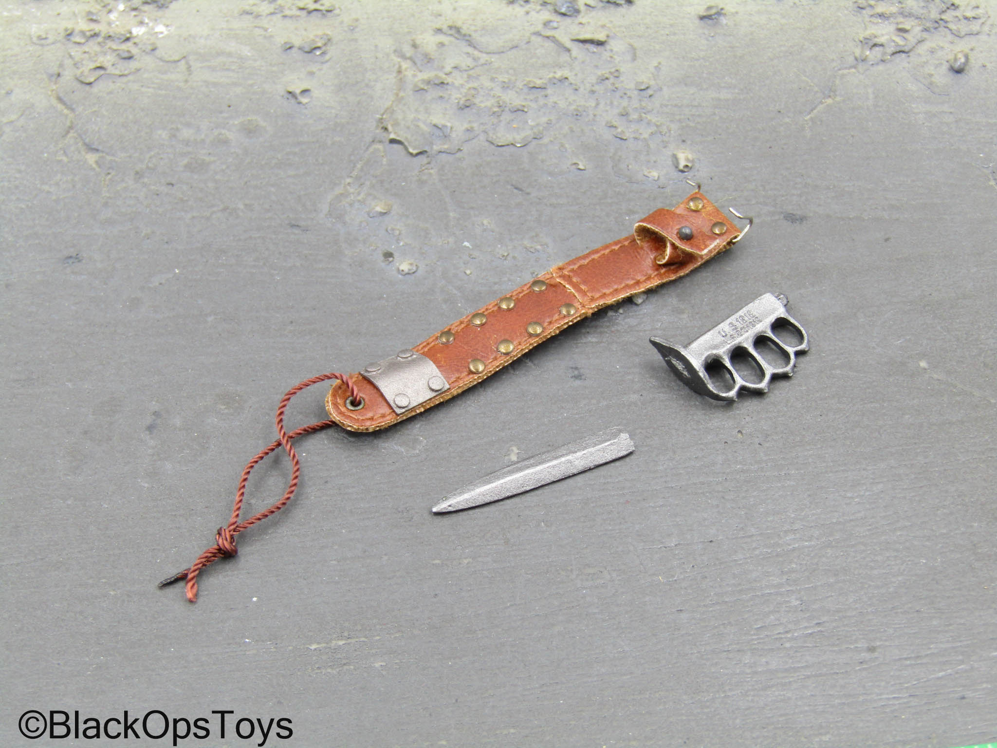 Broken Metal Knife w/Sheath – BlackOpsToys